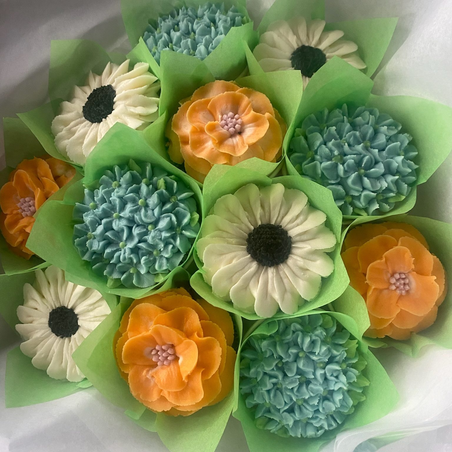 12 Buttercream Flower Cupcakes Bouquet - The Giving Cake